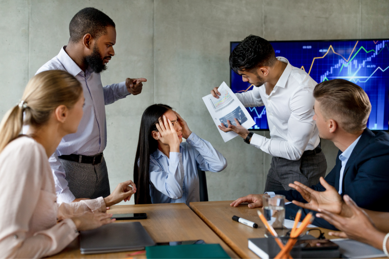 Les 4 types de conflits en entreprise : Décryptage - KEDIKE